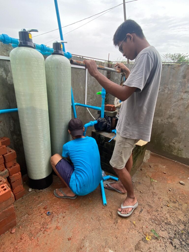 Water purification in urban Myanmar - Mission2Myanmar